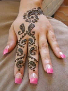 9 Latest Pakistani Mehndi Designs And Their Symbolic Meaning